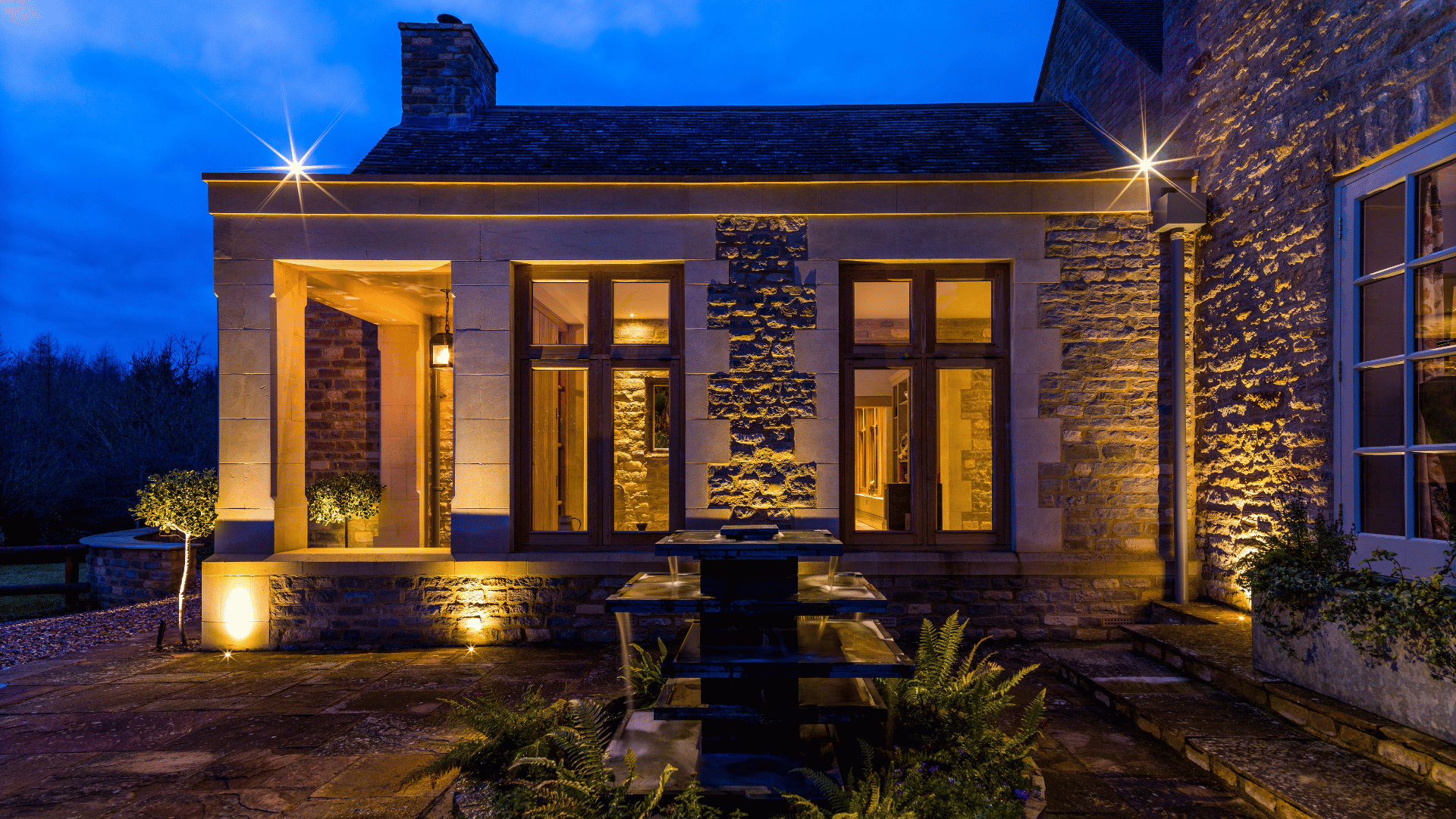 Exterior Lighting | Lightmaster Gallery